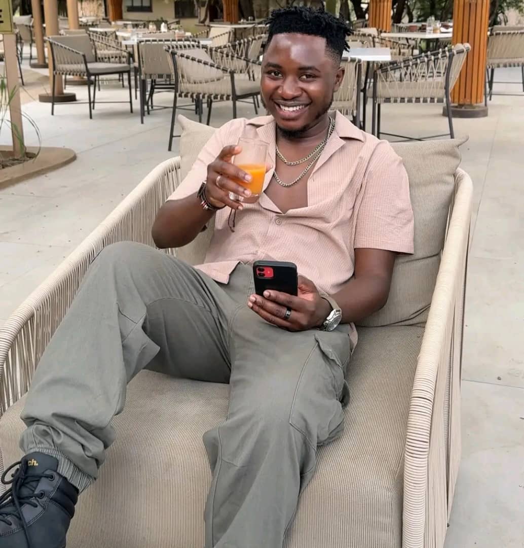 Zim Vlogger Kundai Chitima Castigates Rigid Great Zimbabwe Authorities ...